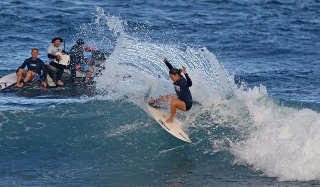 都筑有夢路と五十嵐カノアがクオーターファイナル進出。CS最終戦ハレイワ・チャレンジャー大会3日 | SURFMEDIA