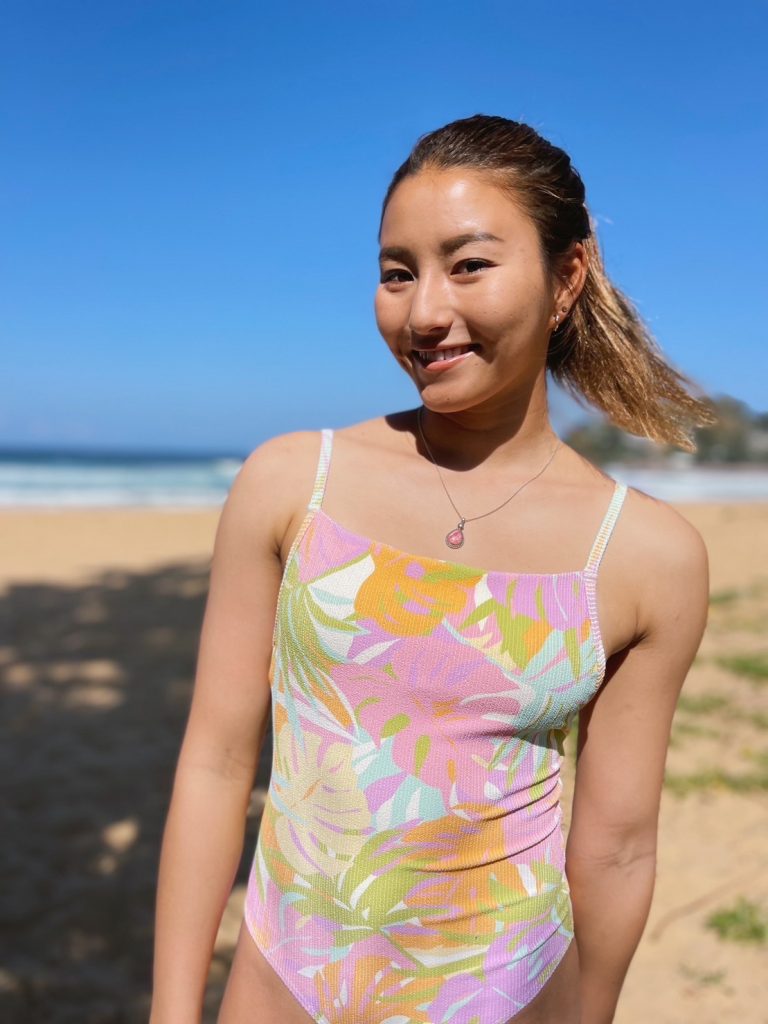 松田詩野がディレクションした「SURF BIKINI 」がBILLABONG WOMENSより4月10日（月）発売。 | SURFMEDIA