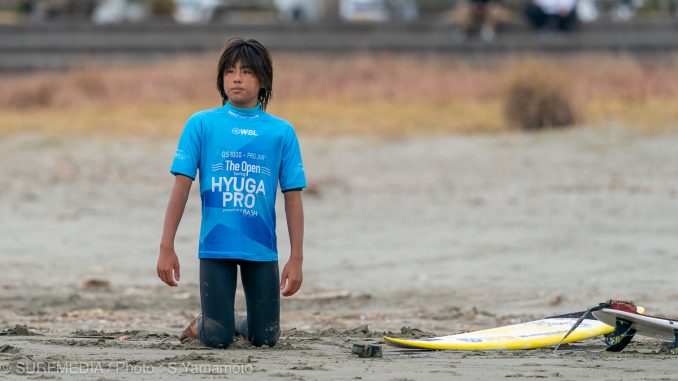 鈴木仁が最高得点。QS1000男女ベスト4、プロジュニア男女ベスト2が決定。「The Open Surfing Hyuga Pro」大会3日目 | SURFMEDIA