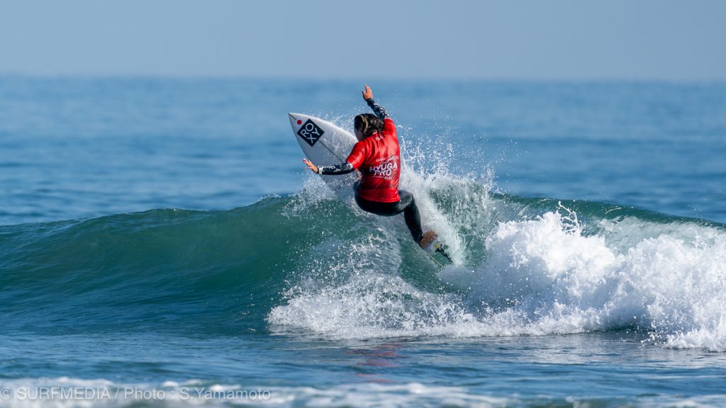 QS1000は男女ベスト8、プロジュニアは男女ベスト4が決定。「The Open Surfing Hyuga Pro」大会2日目 | SURFMEDIA