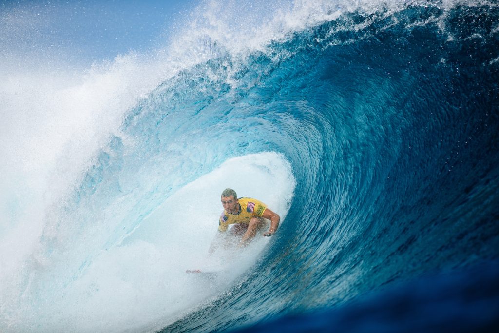 週半ばの記録的なビッグウスェルに期待が高まる。CT第6戦 SHISEIDOタヒチ・プロは今日も明日も試合なし。 | SURFMEDIA