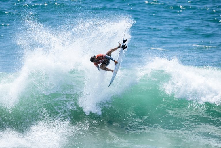 レクサスWSLアワードが開催。レクサス・パイプ・プロ Presented by YETIは27日から開幕。カノアH8、コナーH9。 | SURFMEDIA