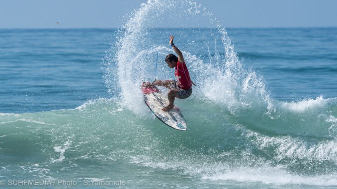 ノースアメリカでNo.1を取るのが目標です。小林桂 QS3000「whitebuffalo OMAEZAKI PRO」勝利者SPインタビュー | SURFMEDIA